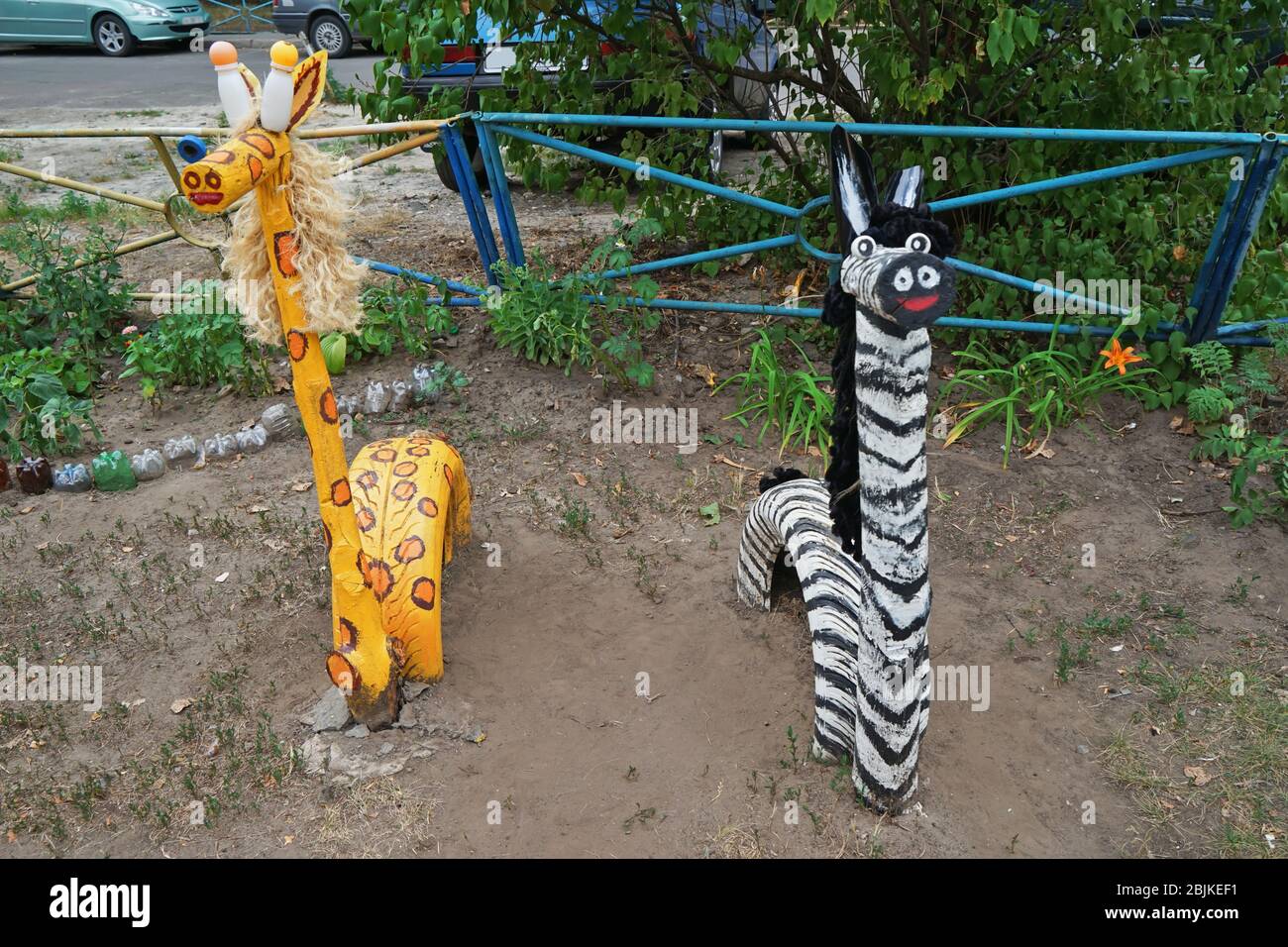 Recycling art animals hi-res stock photography and images - Alamy