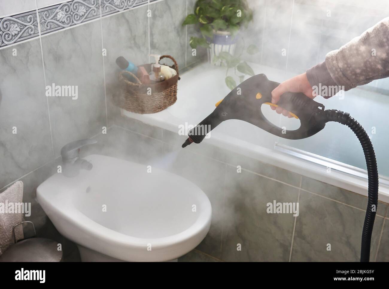 Steam cleaning machine hi-res stock photography and images - Alamy
