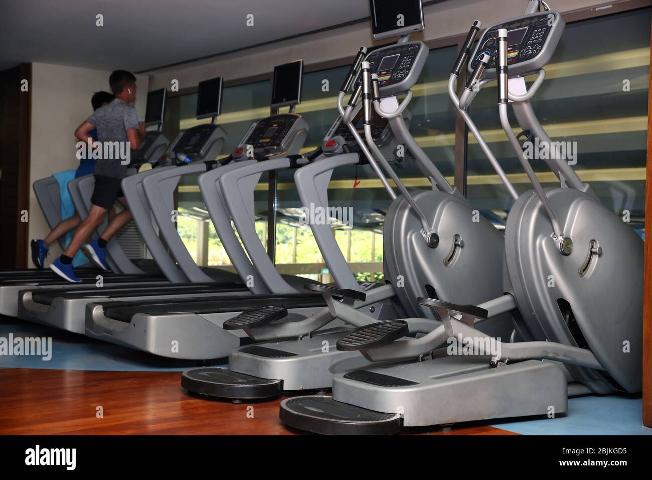Elliptical machine monitor hi-res stock photography and images - Alamy