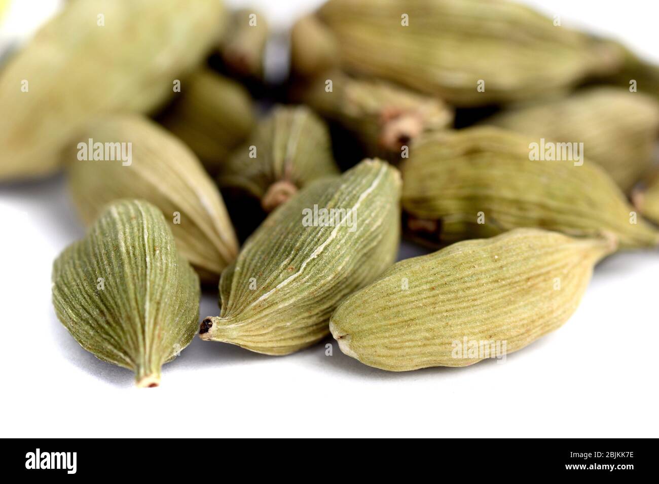 Green cardamom texture hi-res stock photography and images - Alamy