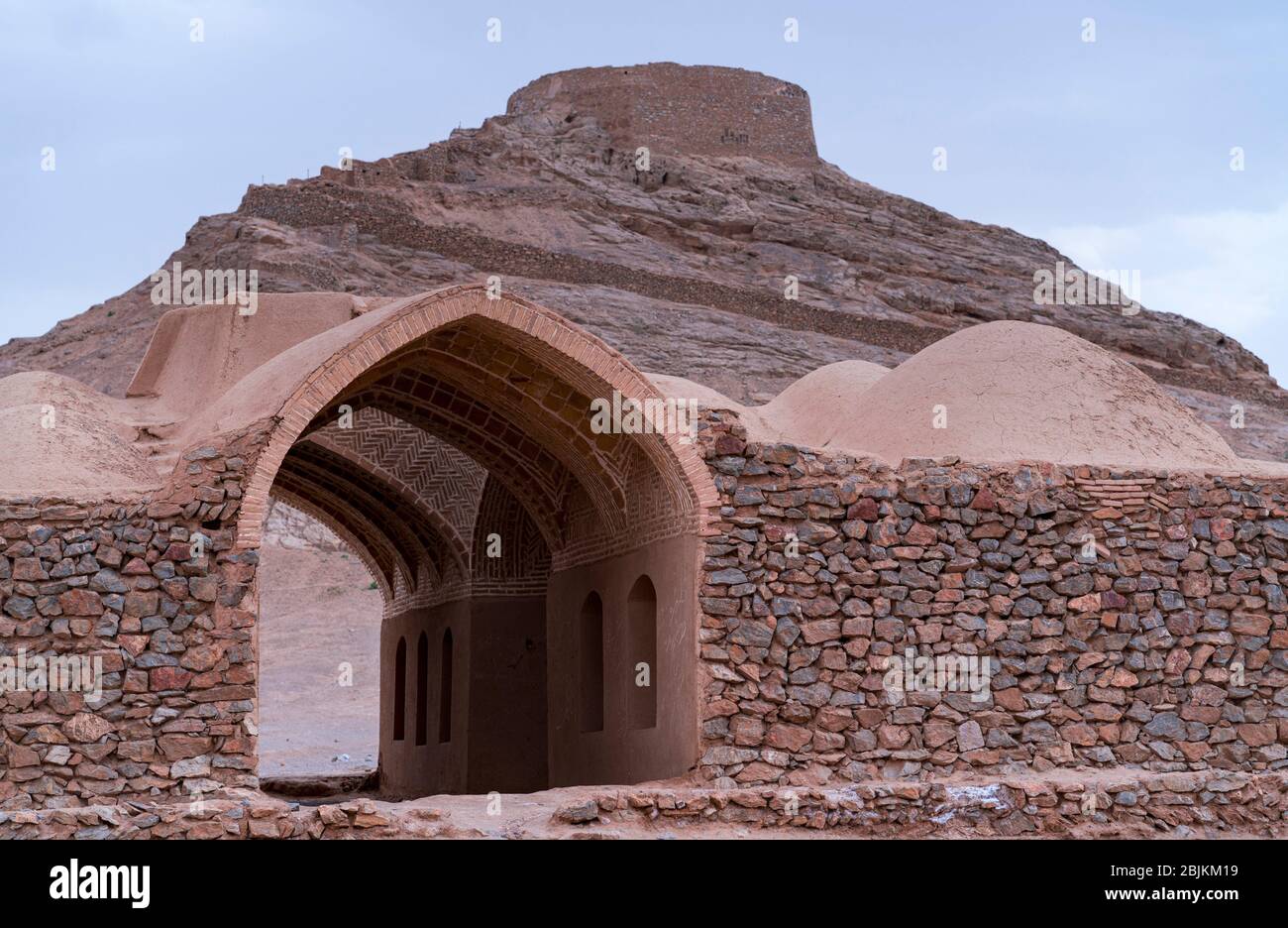 Zoroastrian architecture hi-res stock photography and images - Alamy