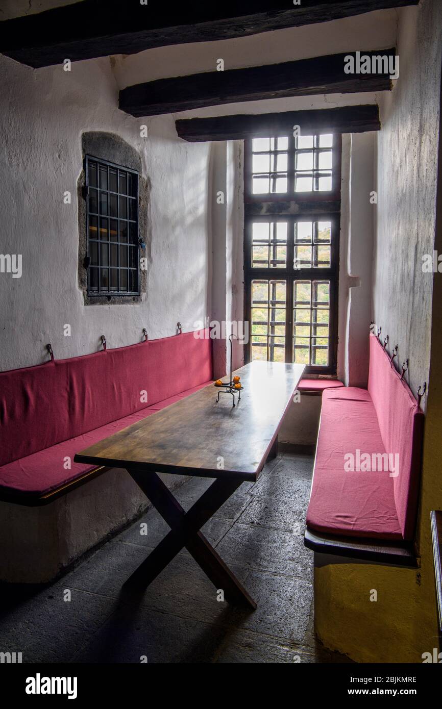Interior stone built castle hi-res stock photography and images - Alamy