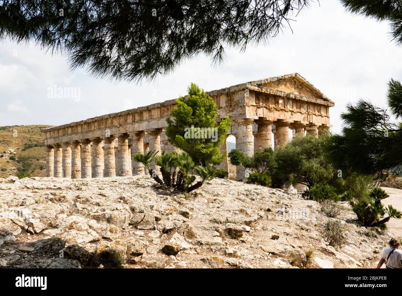 Segesta ruins sicily hi-res stock photography and images - Alamy