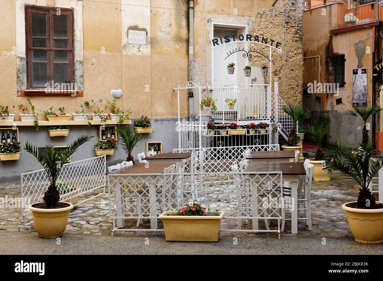 Restaurant in Tropea, Italy Stock Photo - Alamy