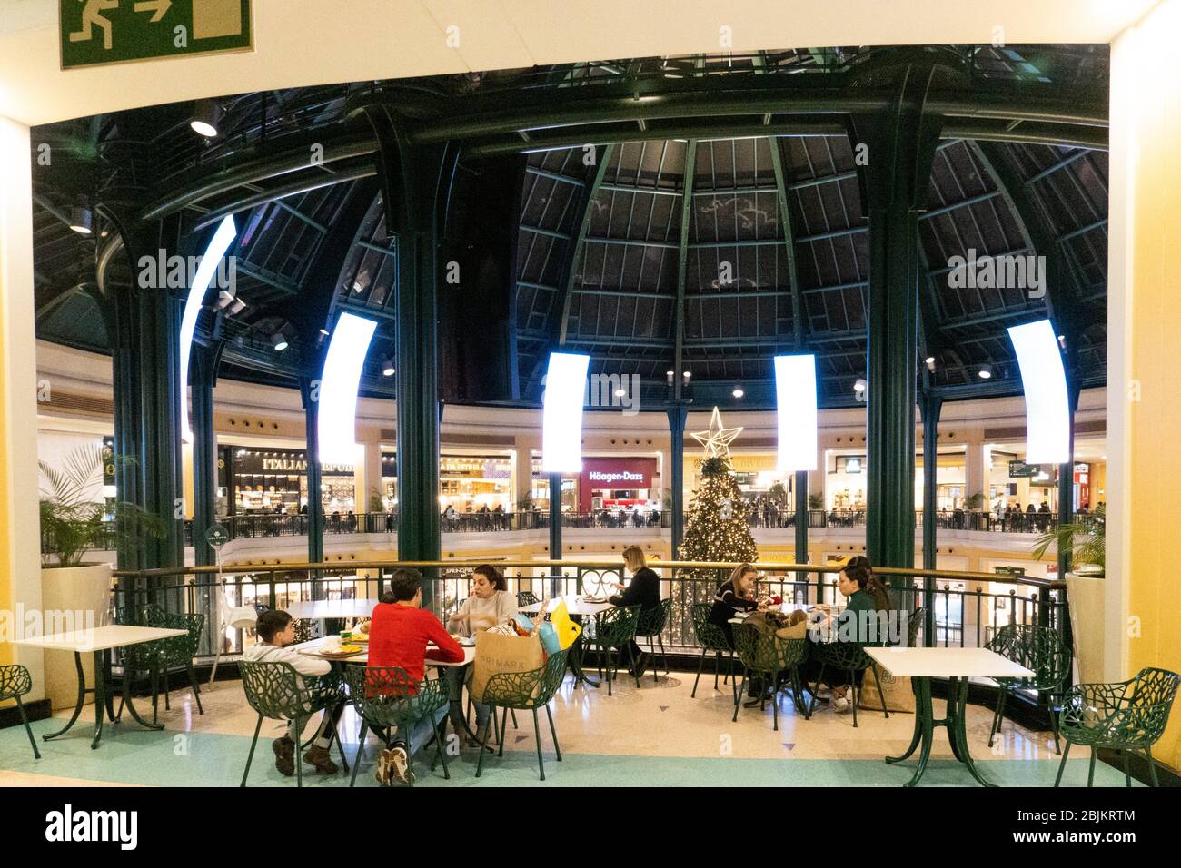 Colombo shopping mall hi-res stock photography and images - Alamy