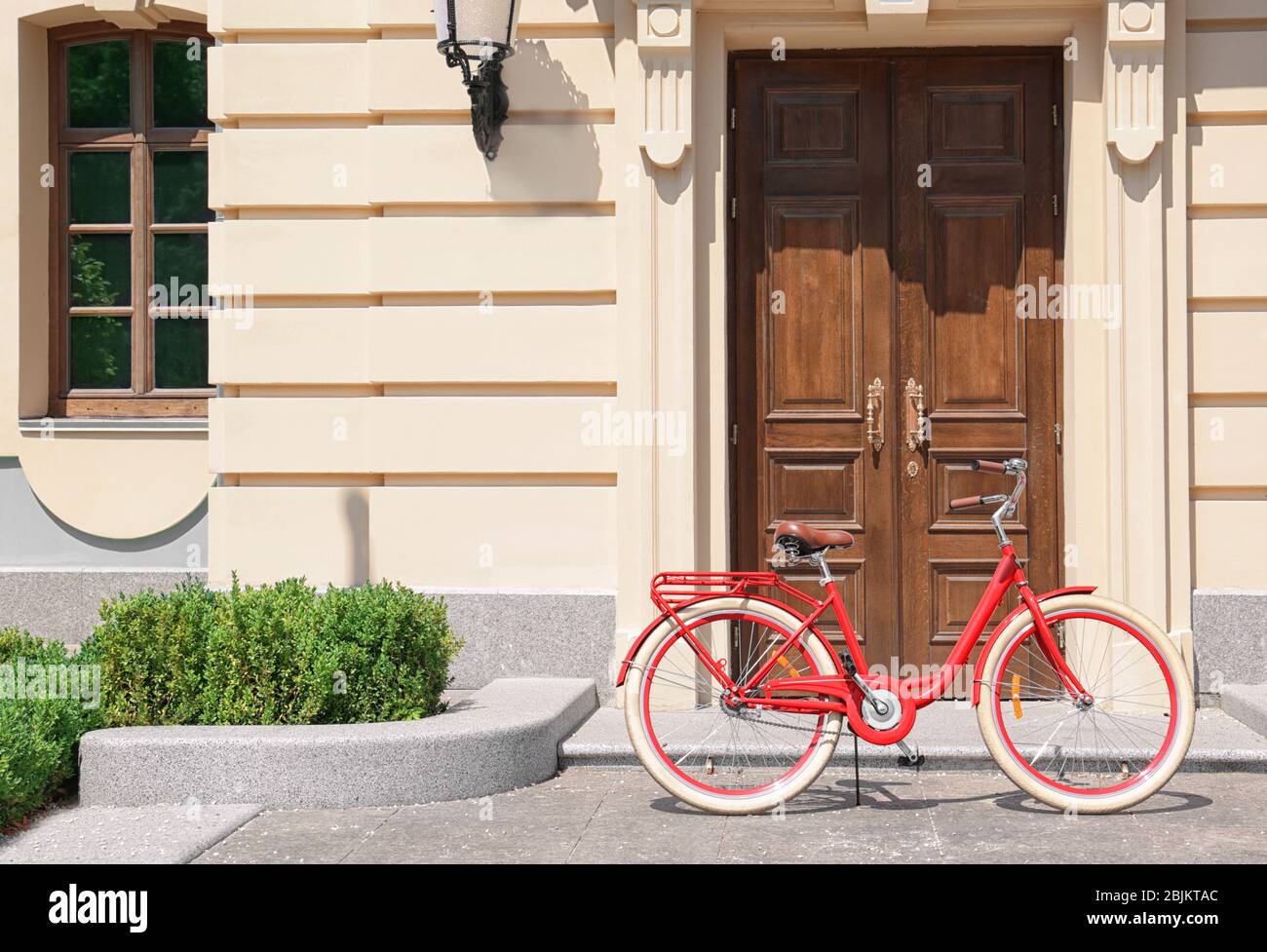 Stylish city entrance hi-res stock photography and images - Alamy