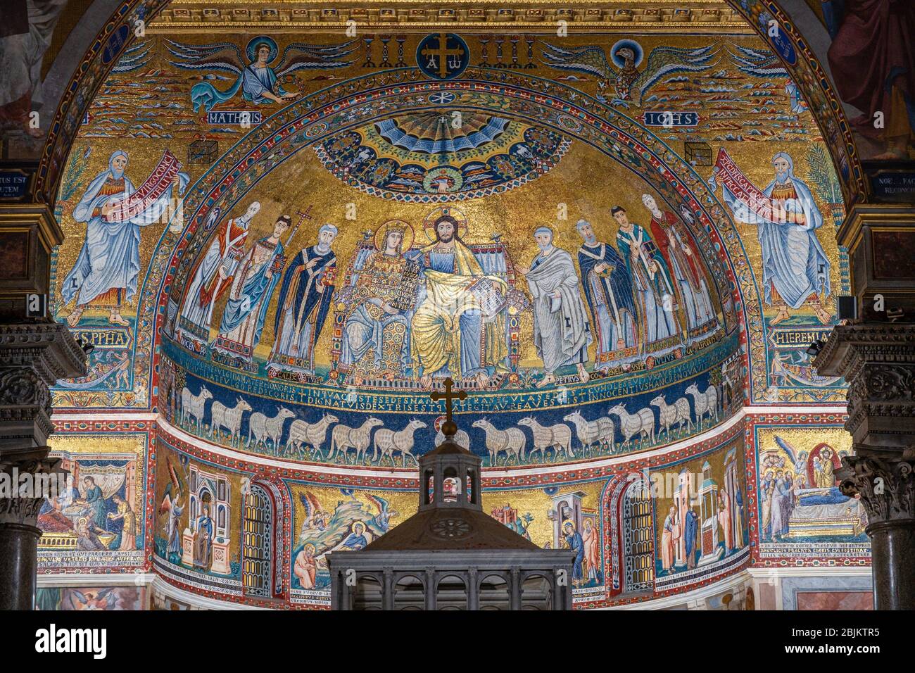 Italy was founded in the 12th century hi-res stock photography and images - Alamy