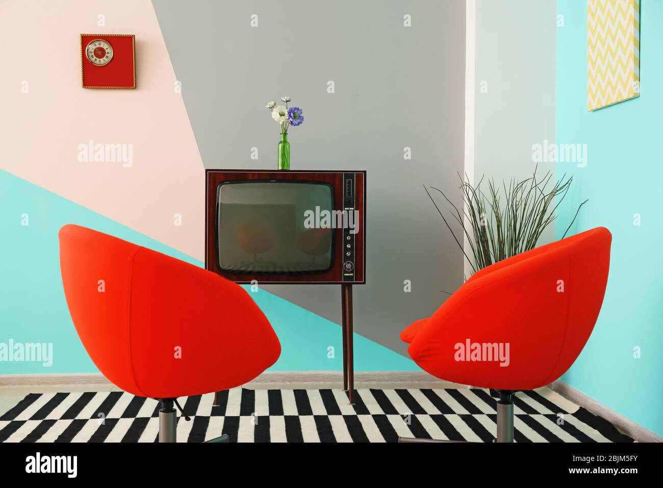 Design of interior with old TV Stock Photo - Alamy