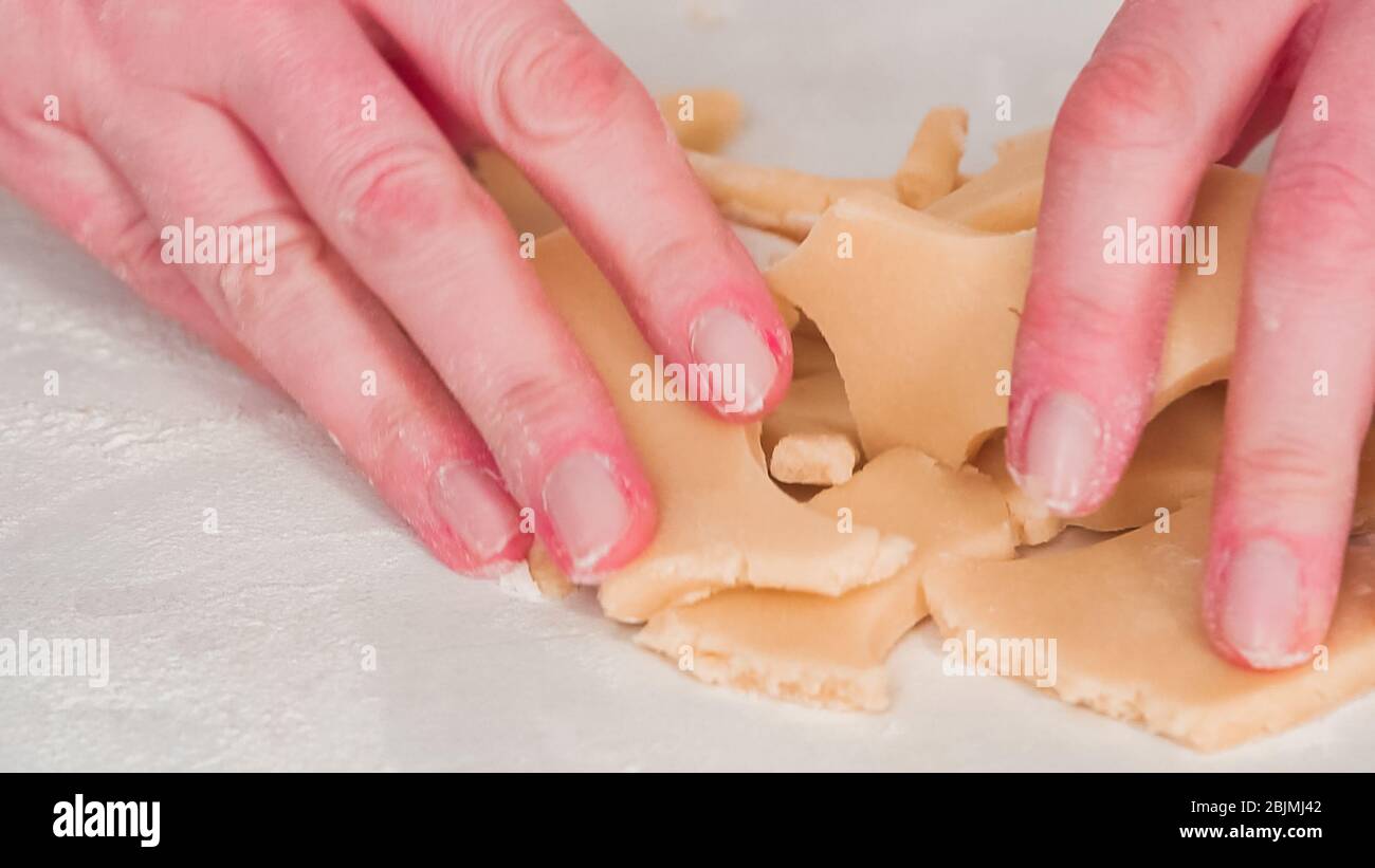 Step step cutting sugar hi-res stock photography and images - Alamy