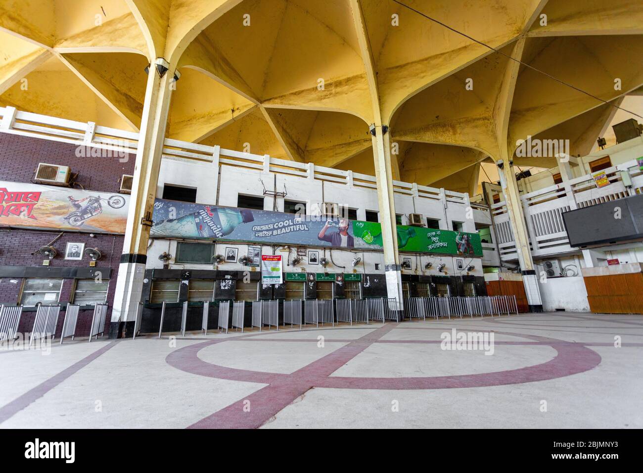 Lockdown in dhaka hi-res stock photography and images - Alamy