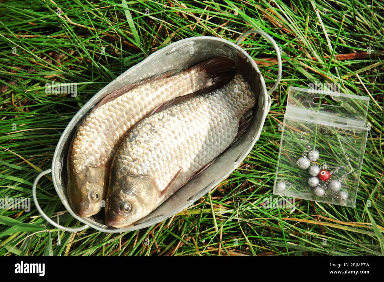 Metal basin hi-res stock photography and images - Alamy