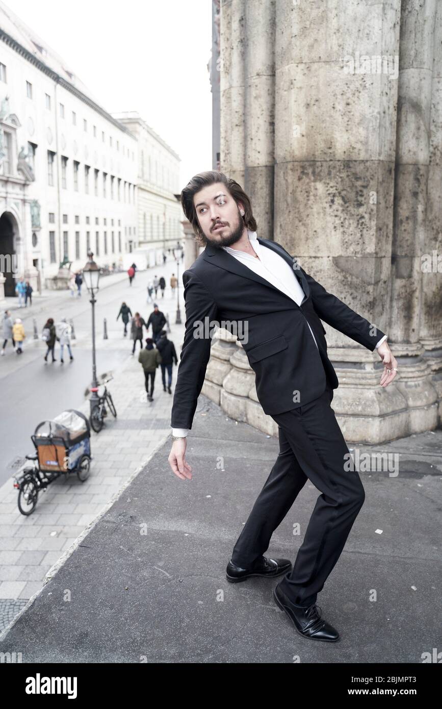 People Bowing High Resolution Stock Photography and Images - Alamy