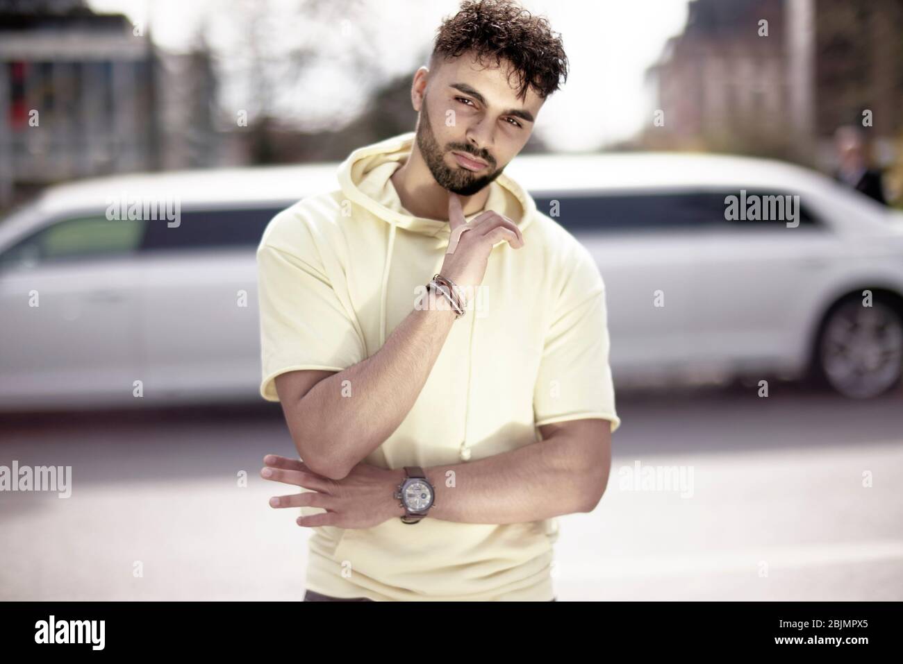 Man limo hi-res stock photography and images - Alamy