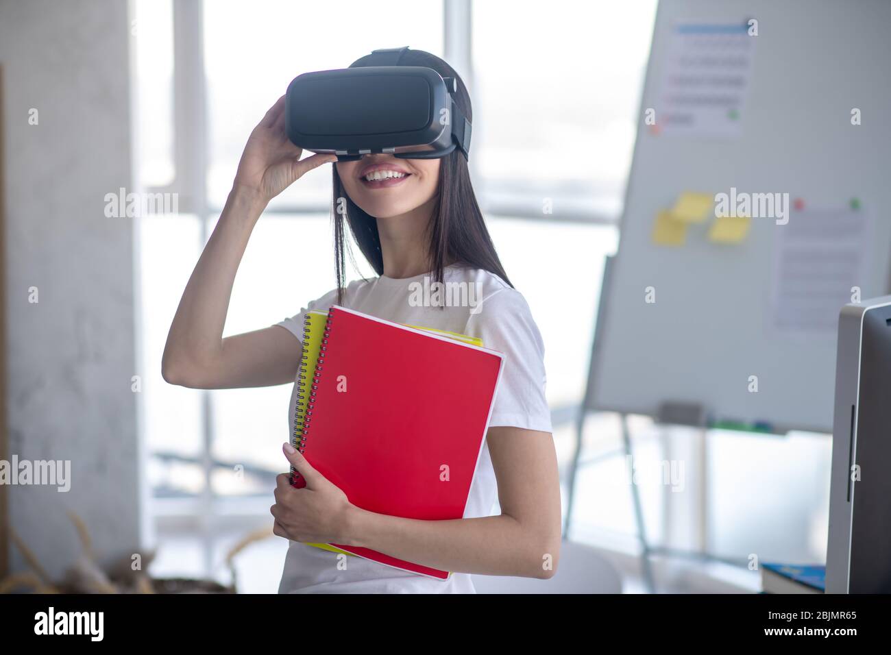 Girl in white vr headset hi-res stock photography and images - Alamy
