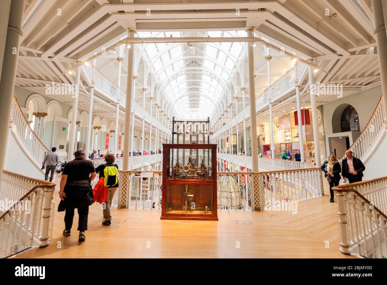 Edinburgh chambers street hi-res stock photography and images - Alamy