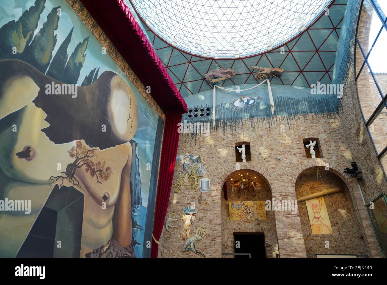 Figueres dali theater museum hi-res stock photography and images - Alamy
