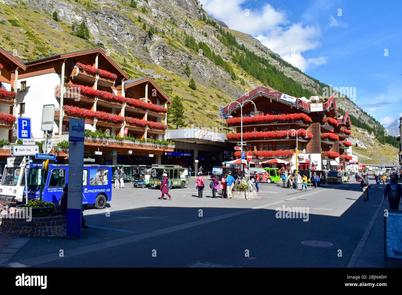 Zermatt train station hi-res stock photography and images - Alamy
