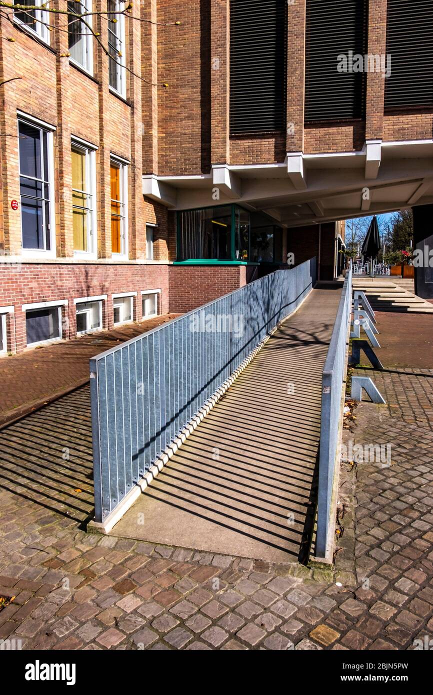 Wheelchair friendly access building hi-res stock photography and images ...