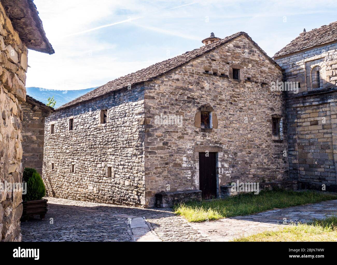 Restoration of a ruined hermitage in San Juan de Ruesta, Spain (2021 ...
