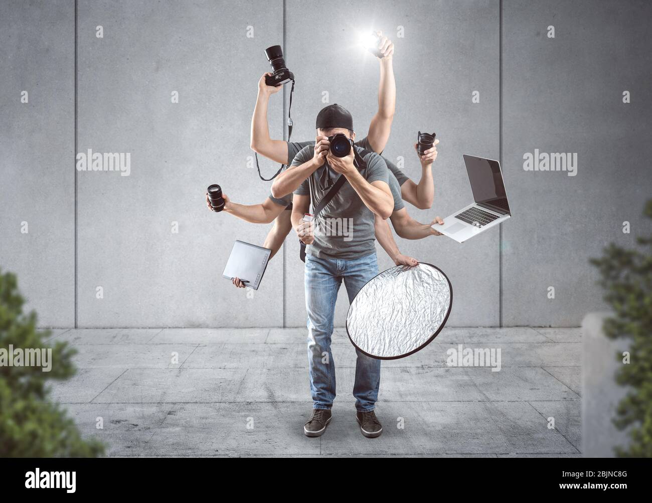 Content creator hi-res stock photography and images - Alamy