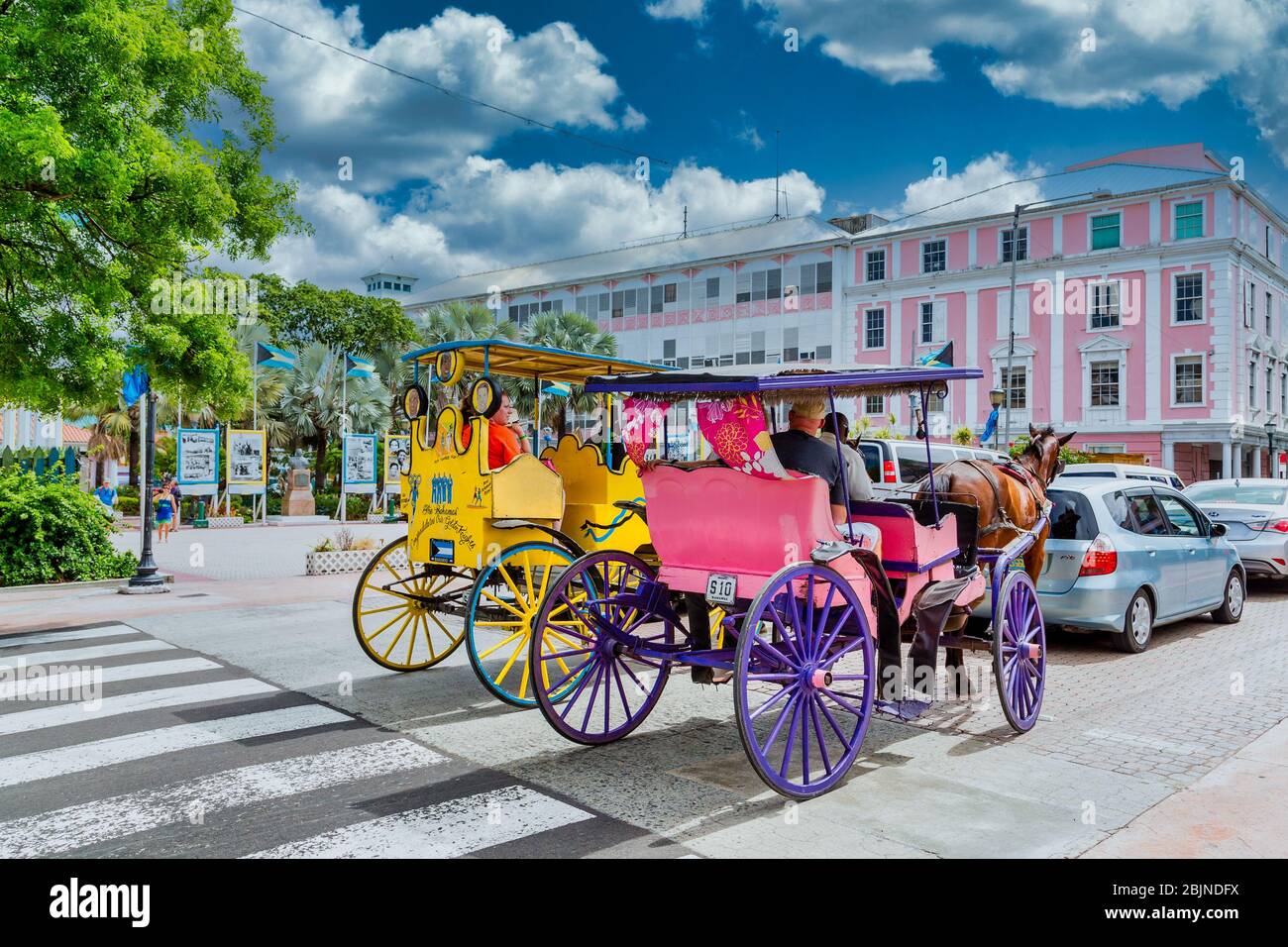 Yellow buggy hi-res stock photography and images - Alamy