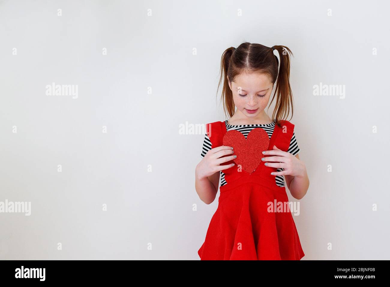 Girls chest hi-res stock photography and images - Alamy