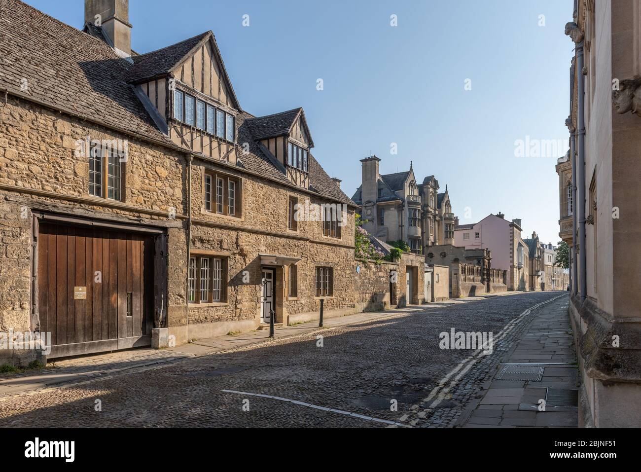 Buildings opposite Merton college, on the cobbled Merton Street Stock ...