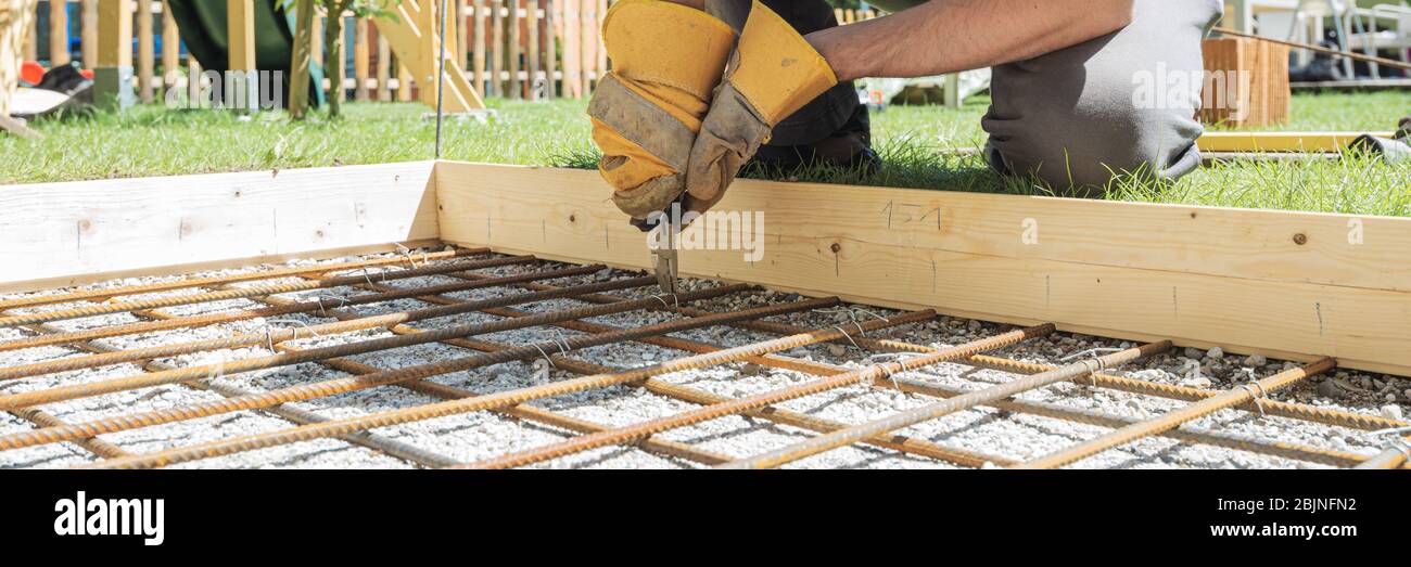 Making reinforcement steel bars hi-res stock photography and images - Alamy
