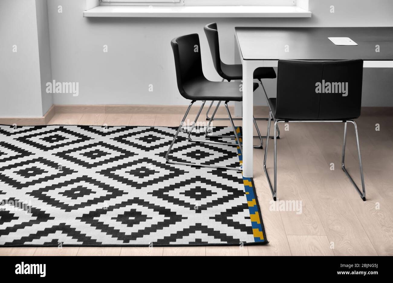 Black And White Carpet Model at Amber Boniwell blog