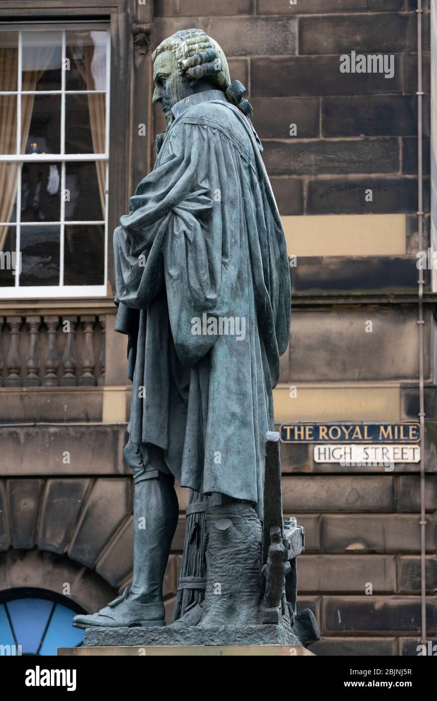 View of statue of Adam Smith on the Royal Mile in Edinburgh Old Town ...