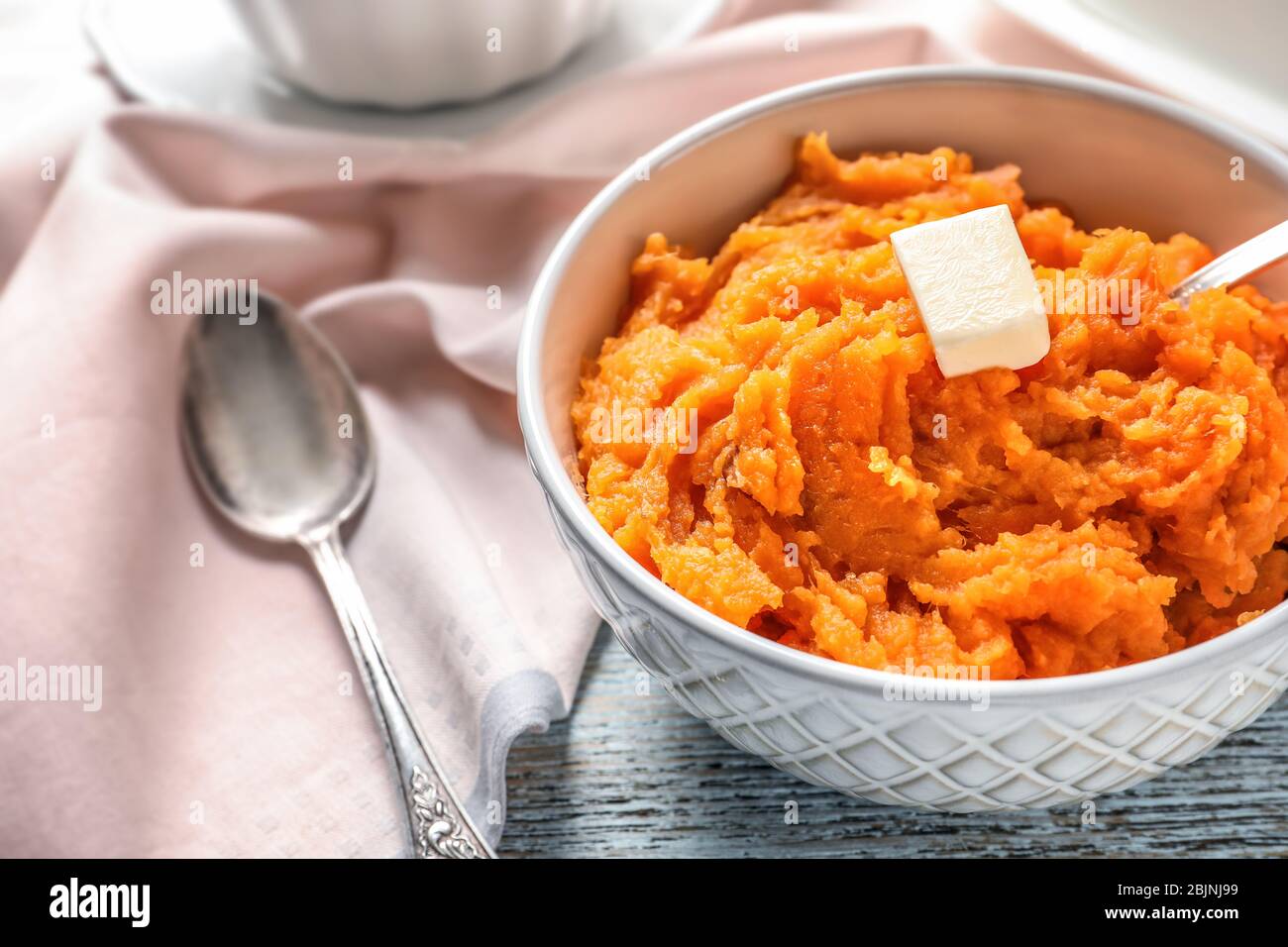 Mashed cooked yams hi-res stock photography and images - Alamy