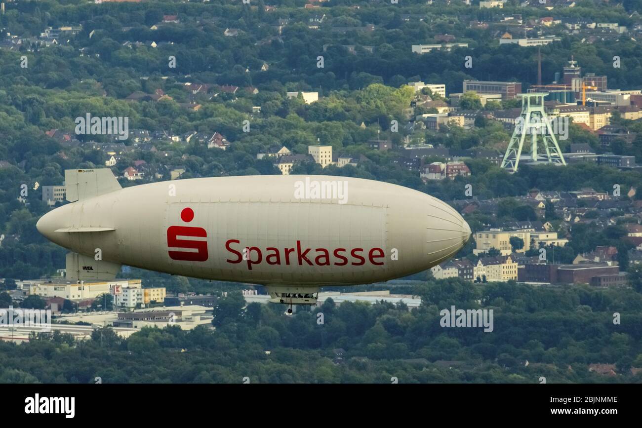 Blimp technology hi-res stock photography and images - Alamy