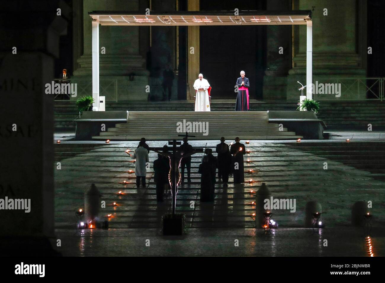 Croce vuota hi-res stock photography and images - Alamy