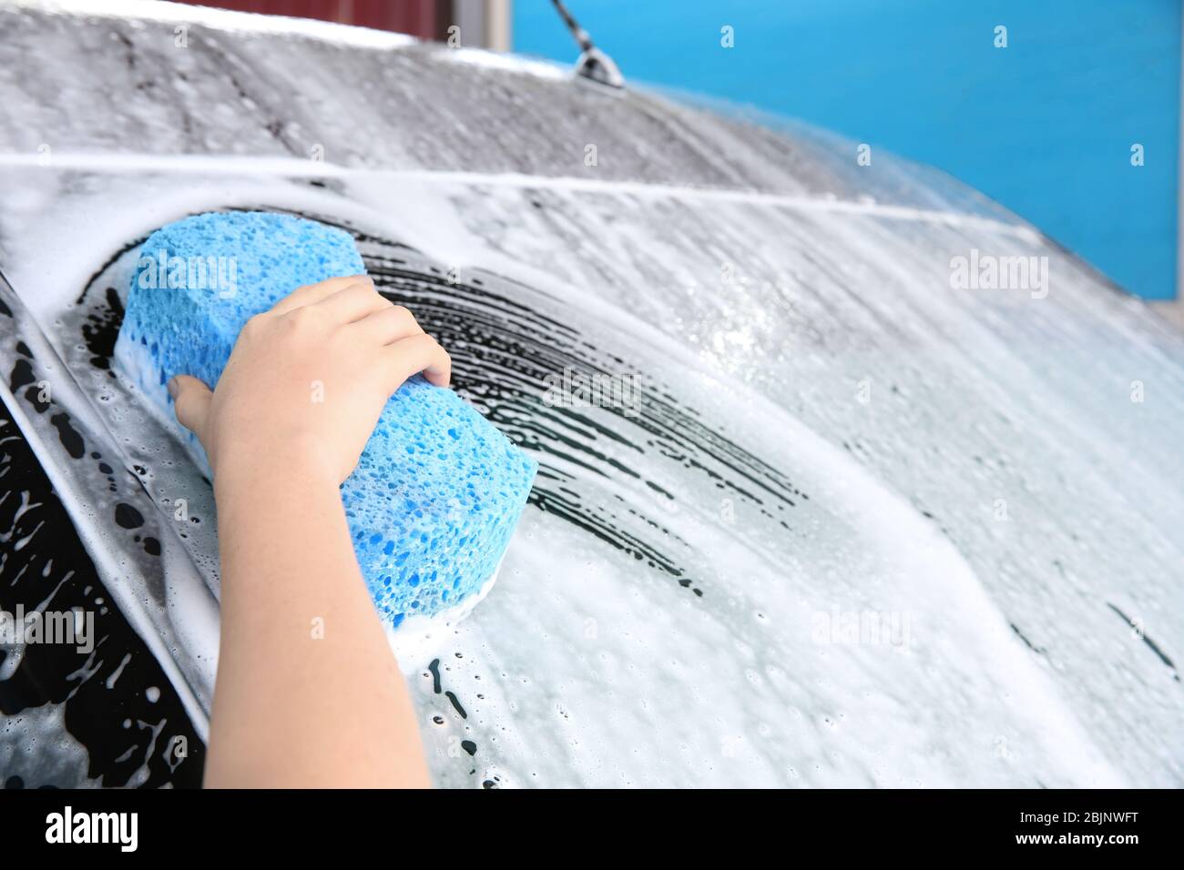 Windshield sponge hi-res stock photography and images - Alamy