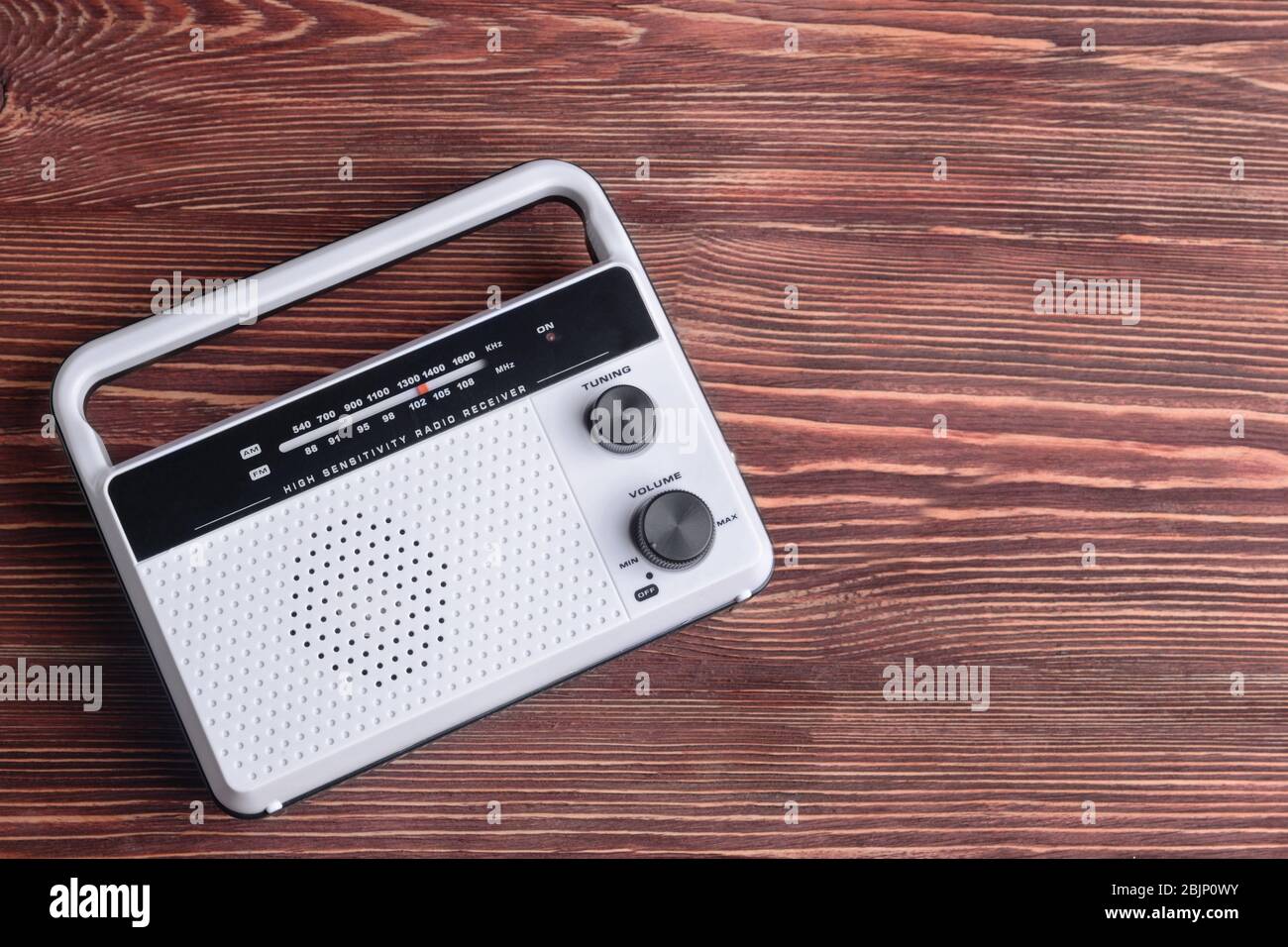 Table top radio hi-res stock photography and images - Alamy