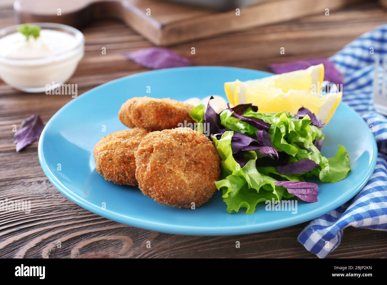 Salmon patties hi-res stock photography and images - Alamy