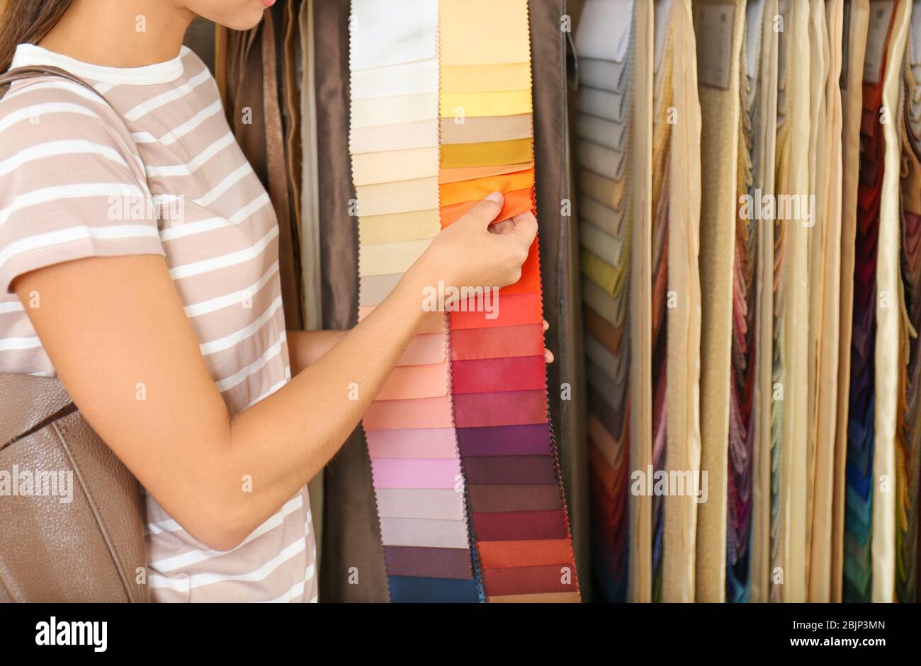 New curtain hanger hi-res stock photography and images - Alamy