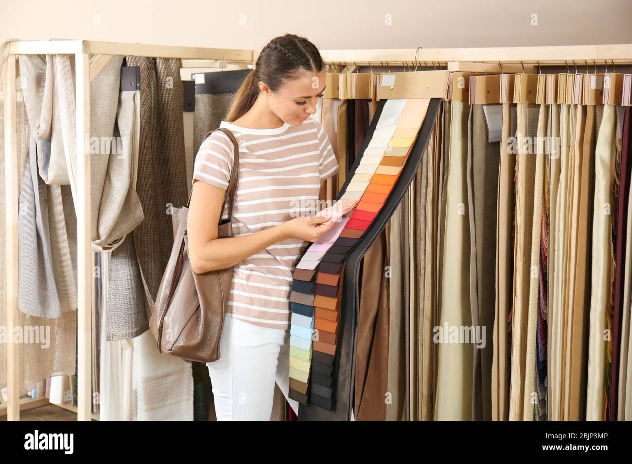 New curtain hanger hi-res stock photography and images - Alamy