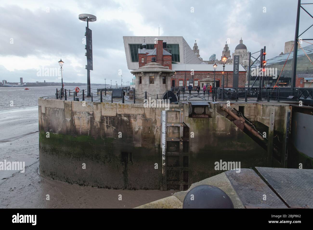 Tide gauge hi-res stock photography and images - Alamy
