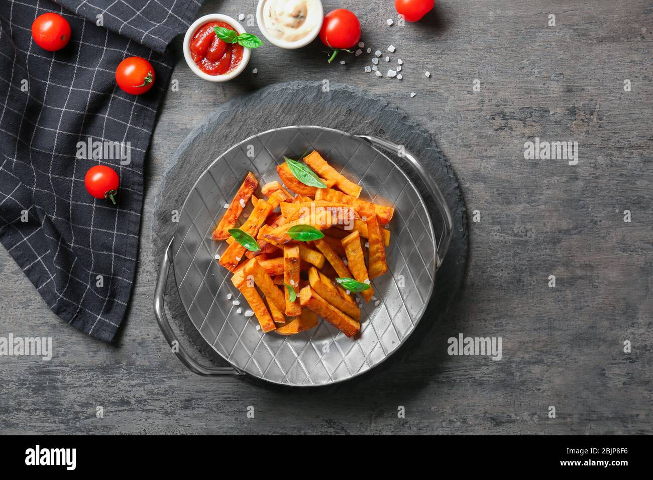 Sweet potato fries sauces hi-res stock photography and images - Alamy
