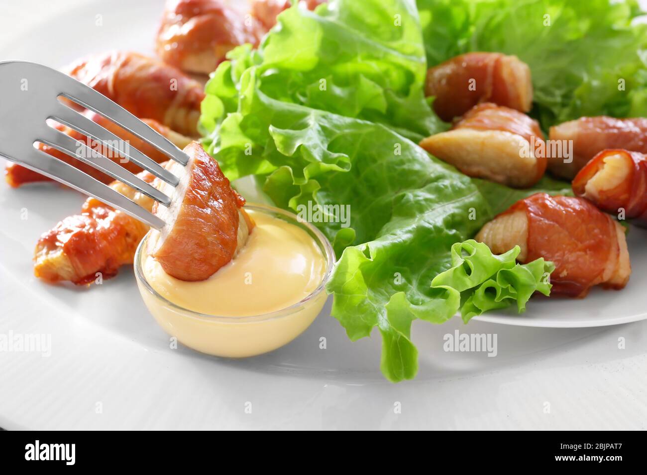 Chicken gravy boat hi-res stock photography and images - Alamy