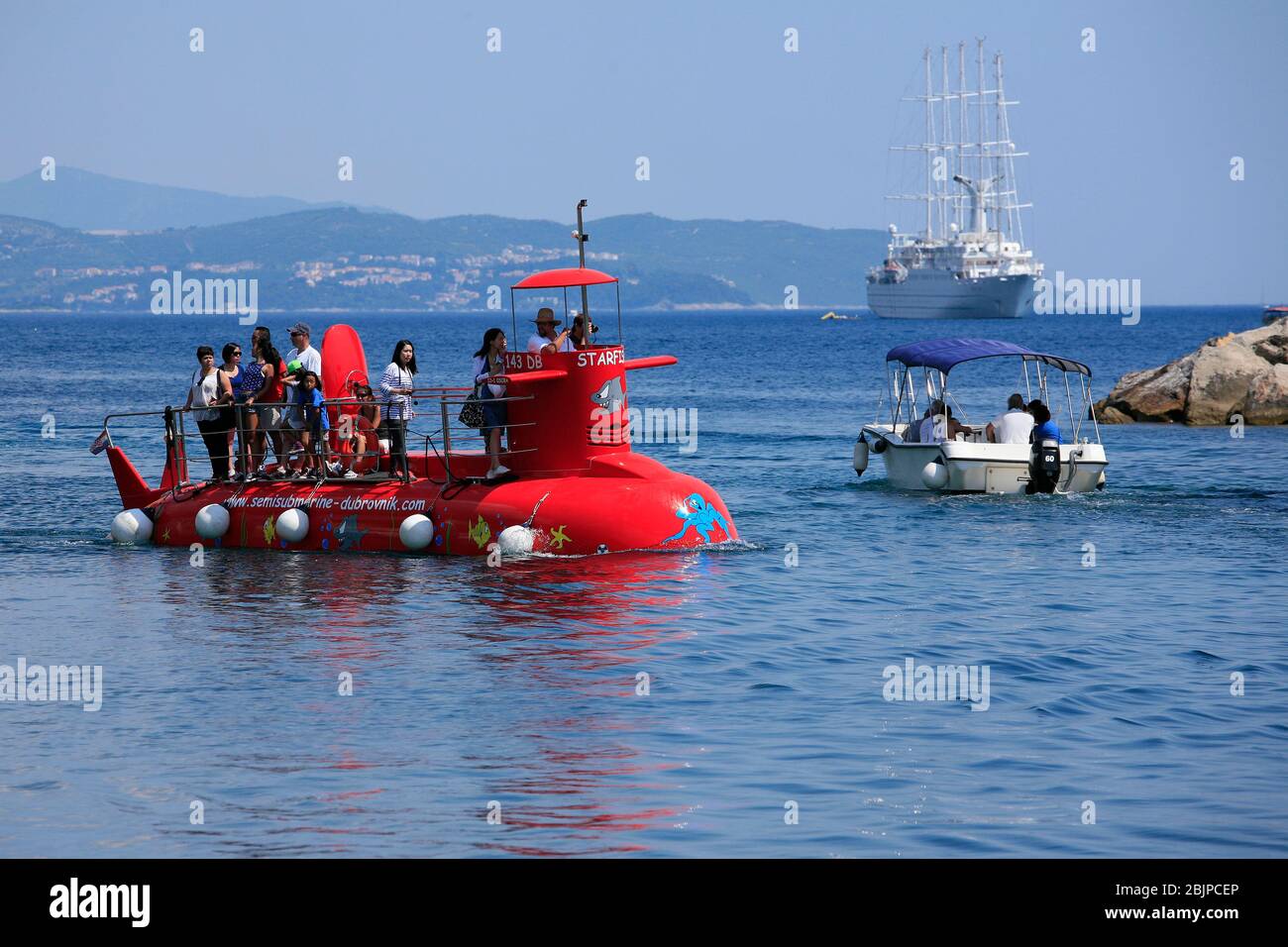 Mini submarin hi-res stock photography and images - Alamy