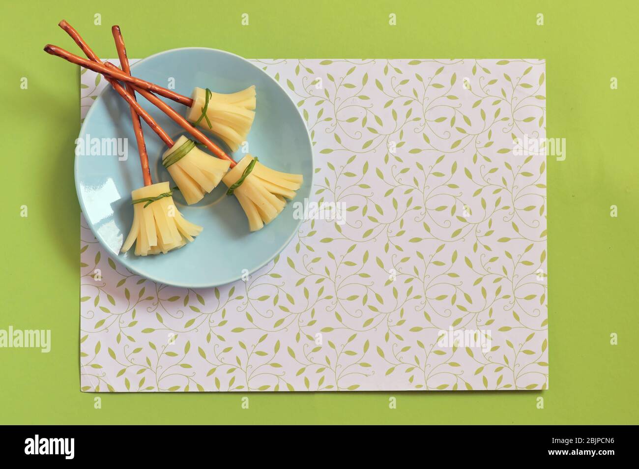 String cheese sticks hi-res stock photography and images - Alamy