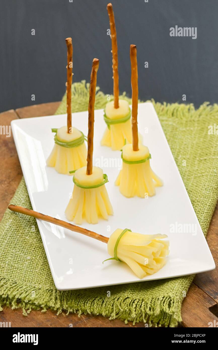 String cheese sticks hi-res stock photography and images - Alamy