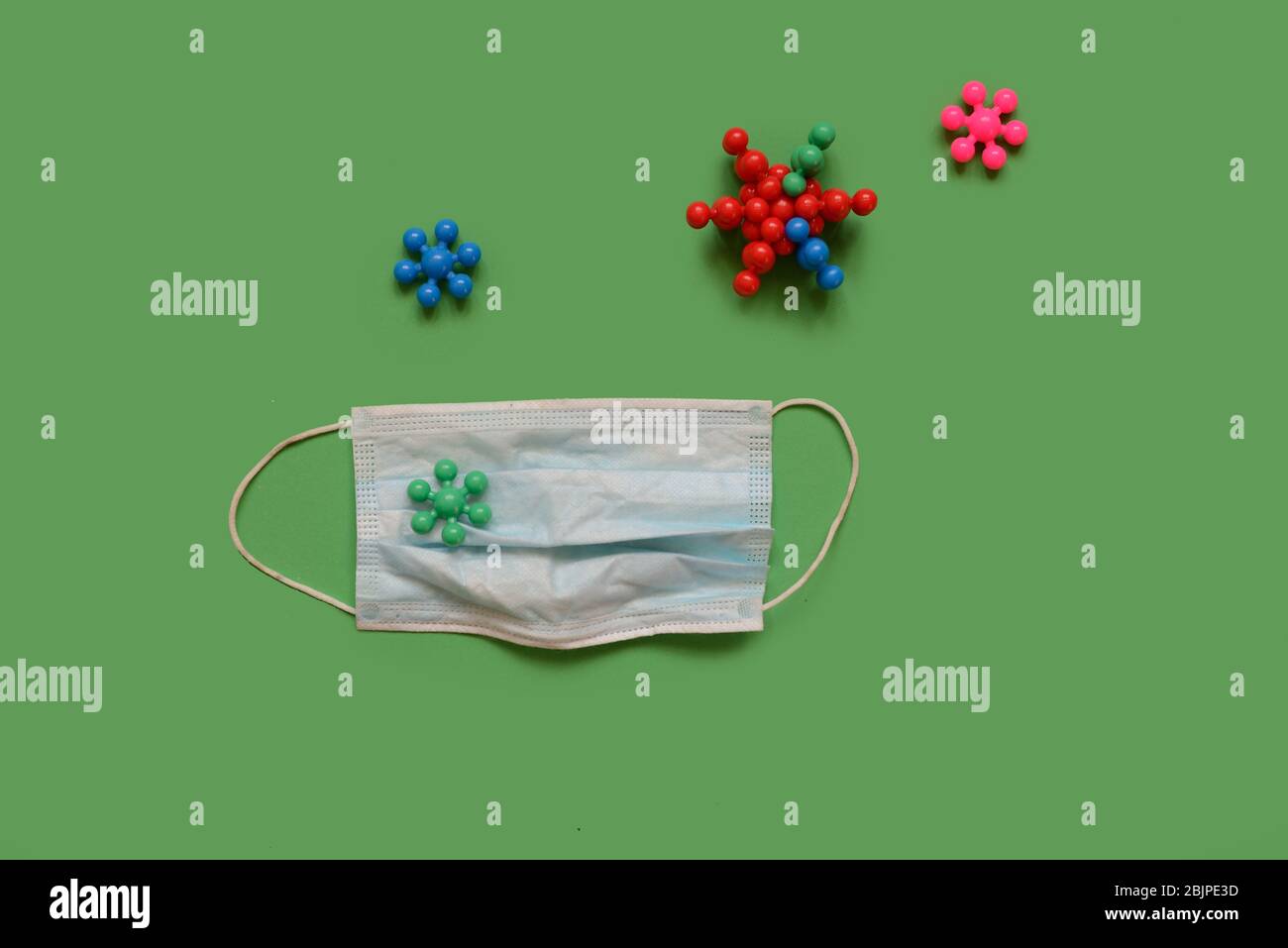 World wearing medical mask hi-res stock photography and images - Alamy