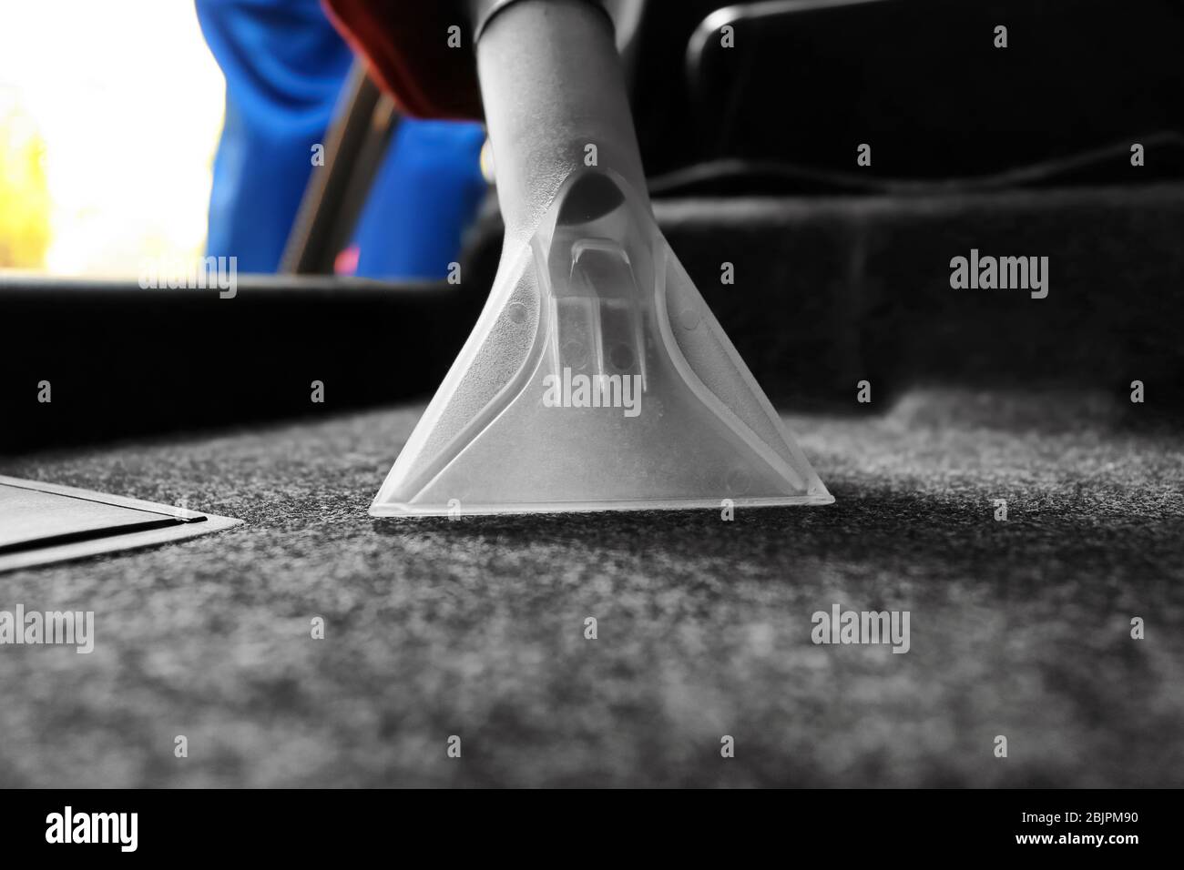 Adult male using vacuum cleaner hi-res stock photography and images - Alamy