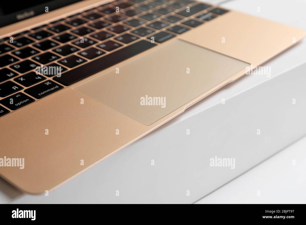 Macbook box hi-res stock photography and images - Alamy