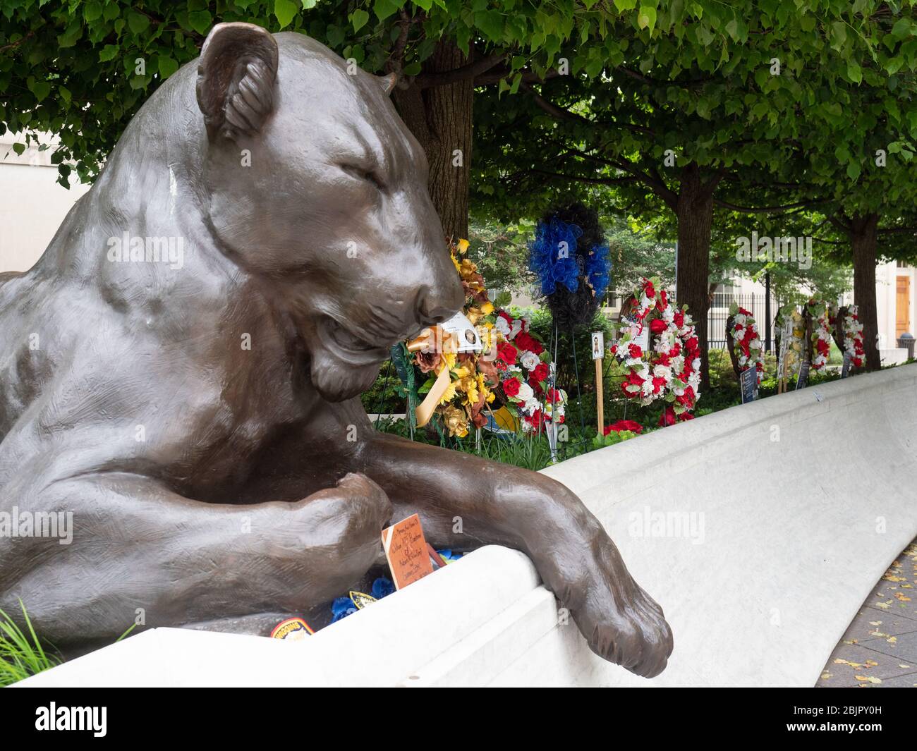 National law enforcement officers memorial hi-res stock photography and ...