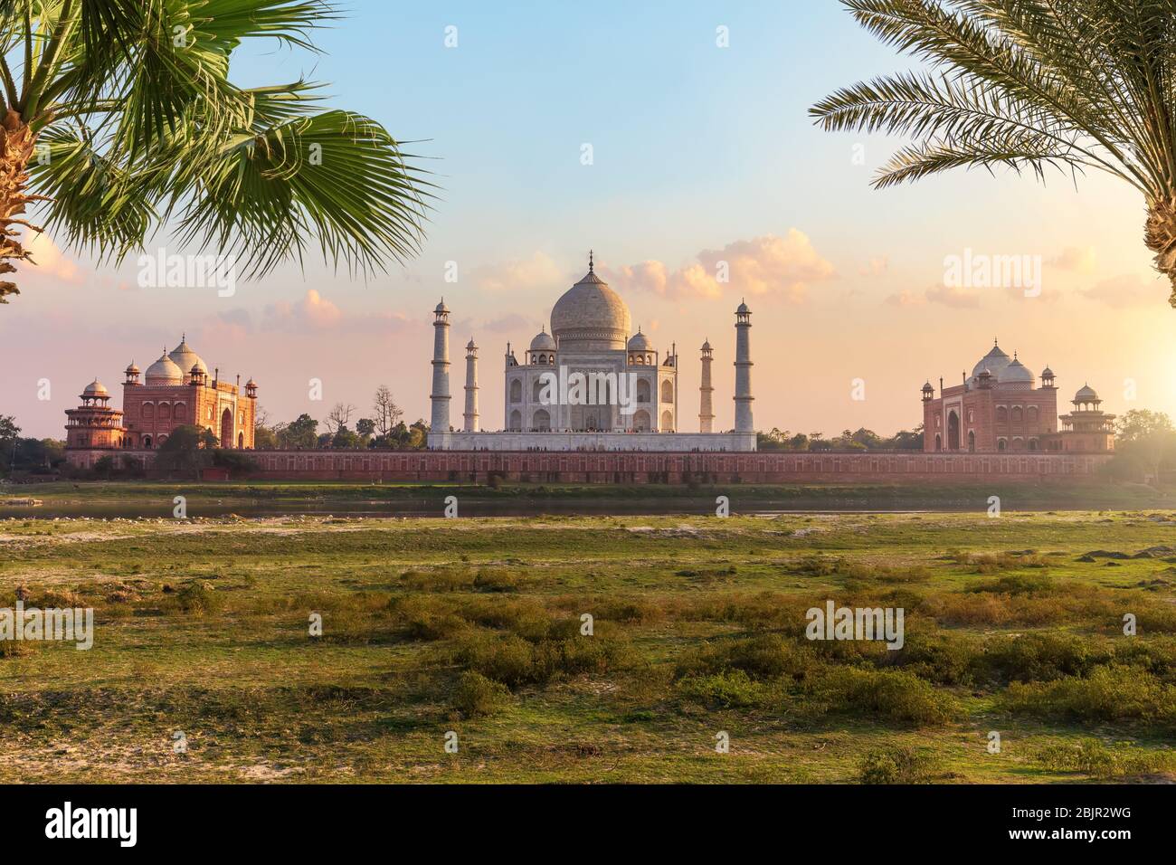 Taj Mahal back view, India, Uttar Pradesh, India Stock Photo - Alamy