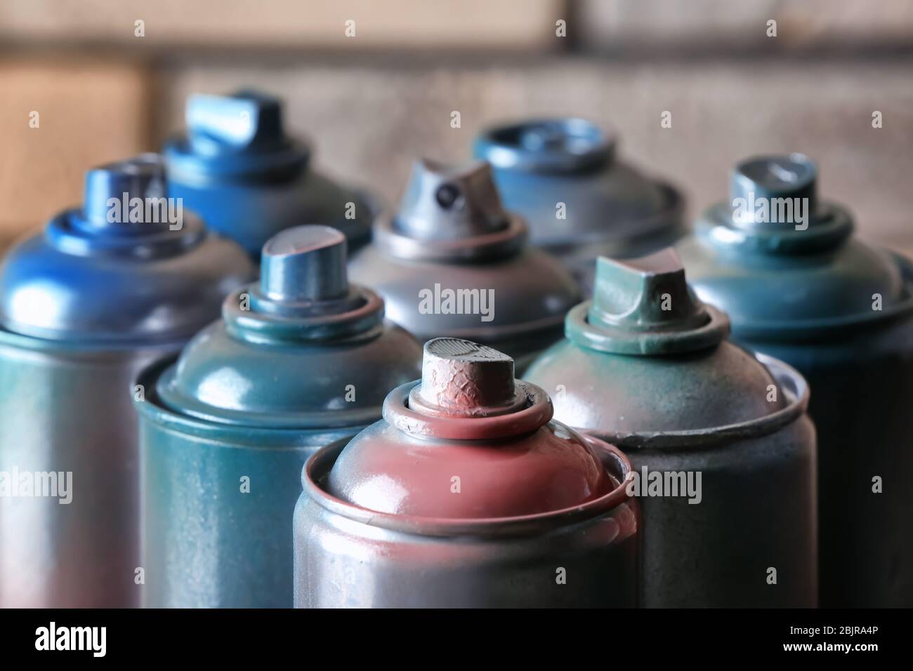 Used cans of spray paint, closeup Stock Photo - Alamy